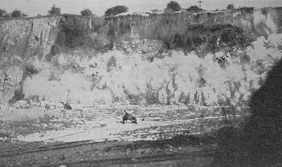 Spectacular Fall at Conisborough Quarry – 60,000 Ton Blast (picture ...